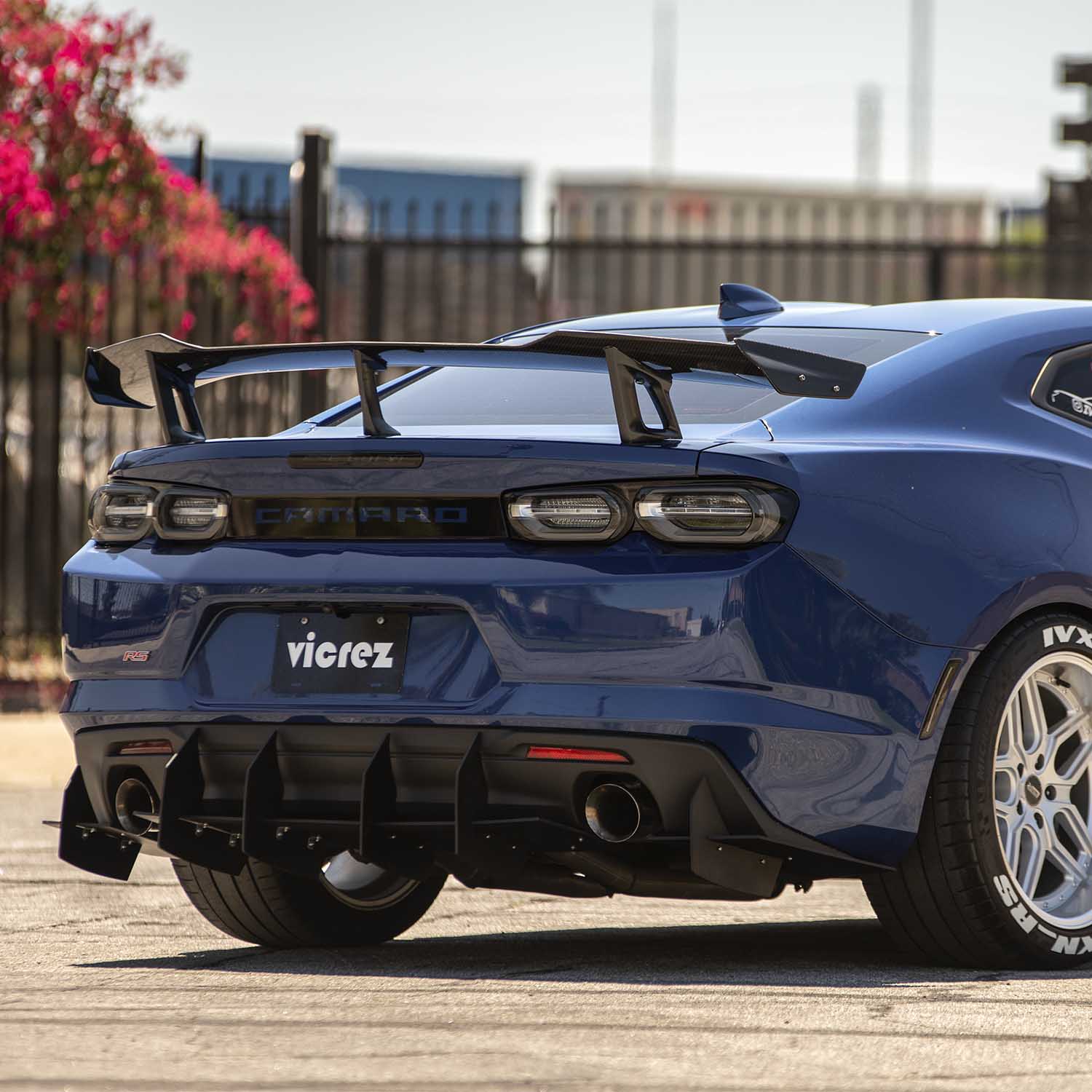 Vicrez Centa VR2 Rear Diffuser vz102138 | Chevrolet Camaro 2016-2024