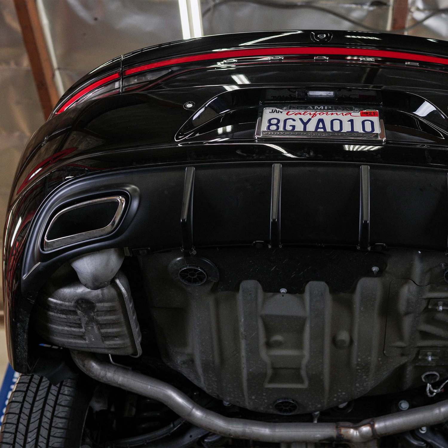 Vicrez RD Style Rear Diffuser vz101818 | Dodge Charger 2015-2023