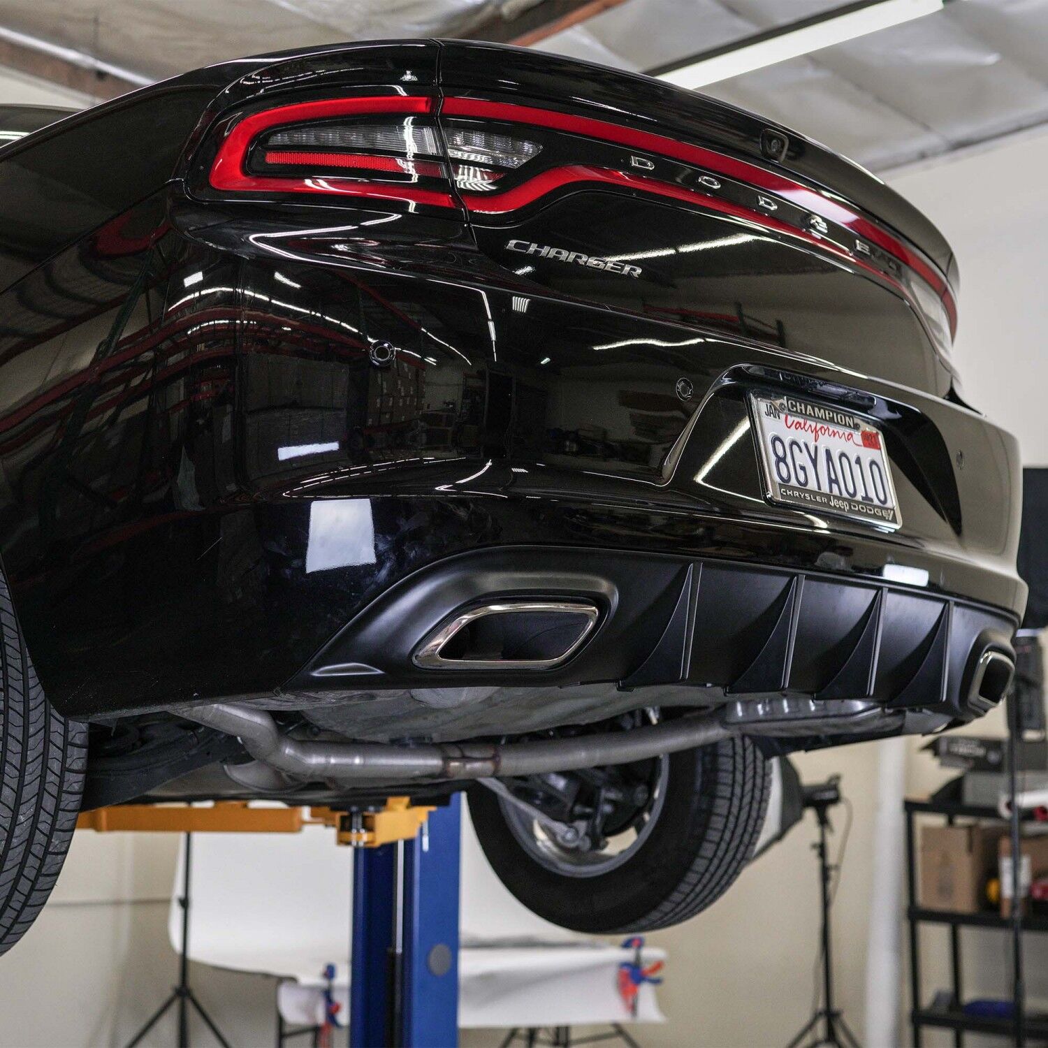 Vicrez RD Style Rear Diffuser vz101818 | Dodge Charger 2015-2023